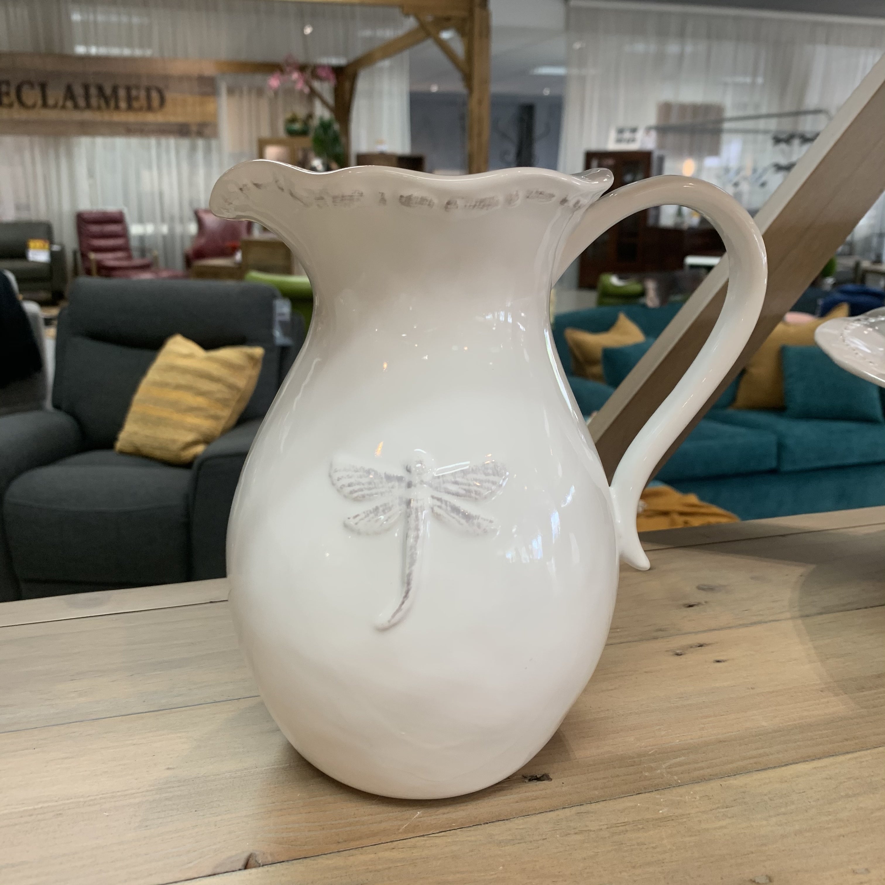 Small White Dragonfly Pitcher